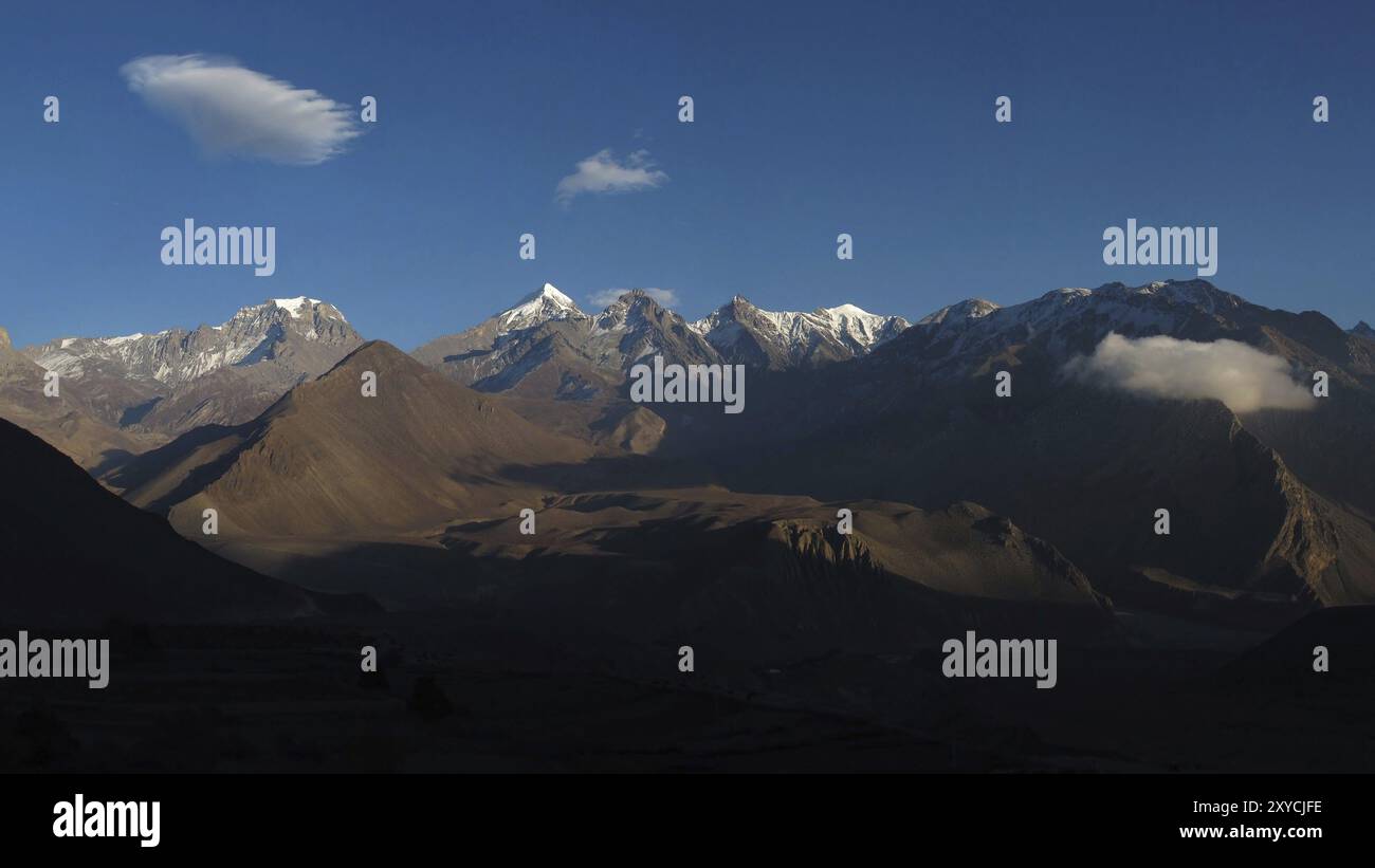 Evening scene in himalayas hi-res stock photography and images - Alamy
