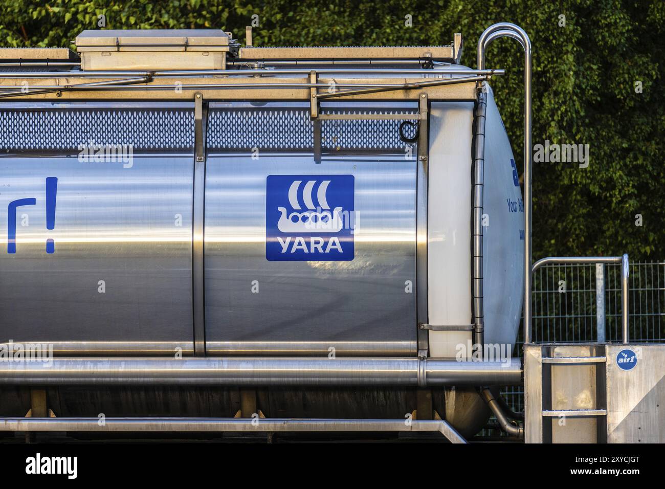 Yara logo hi-res stock photography and images - Alamy