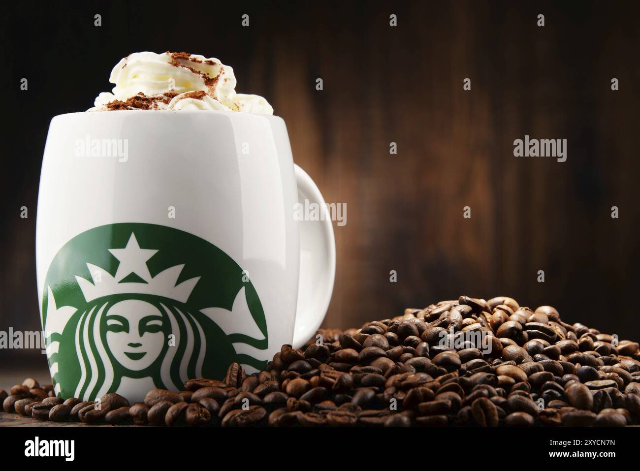 Empty starbucks cafe hi-res stock photography and images - Alamy
