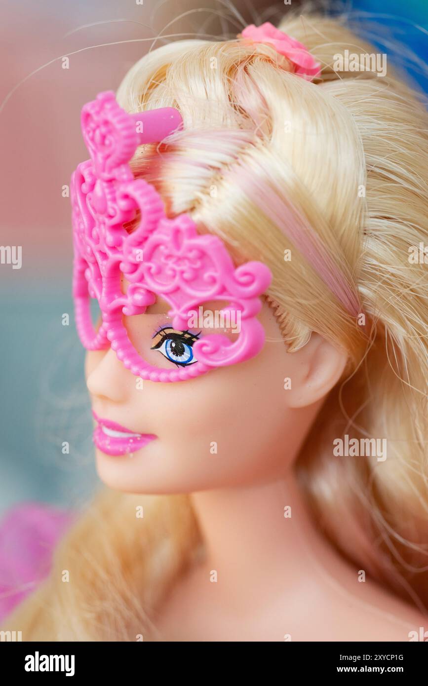 Barbie costume hi-res stock photography and images - Alamy