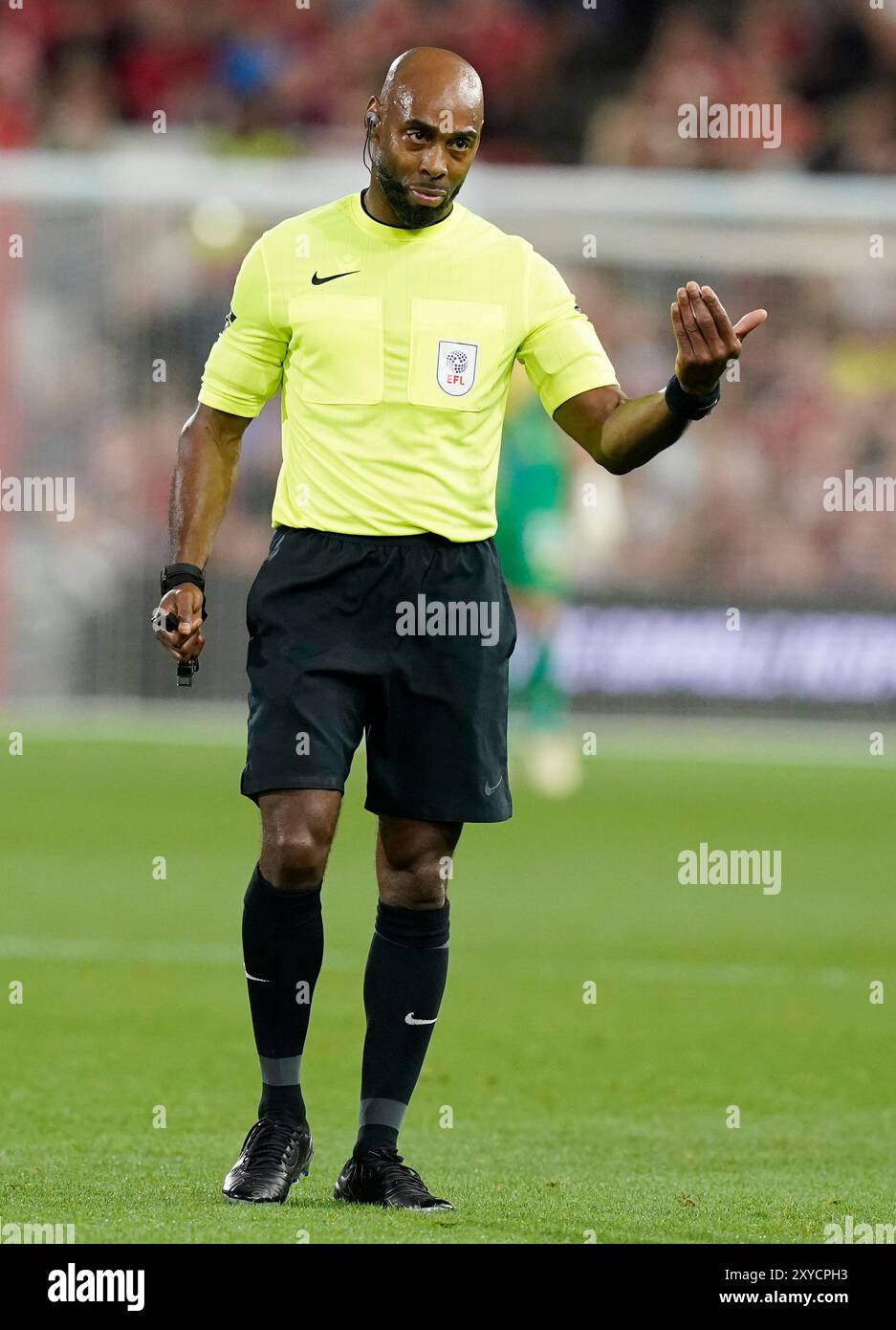 Referee sam allison hi-res stock photography and images - Alamy