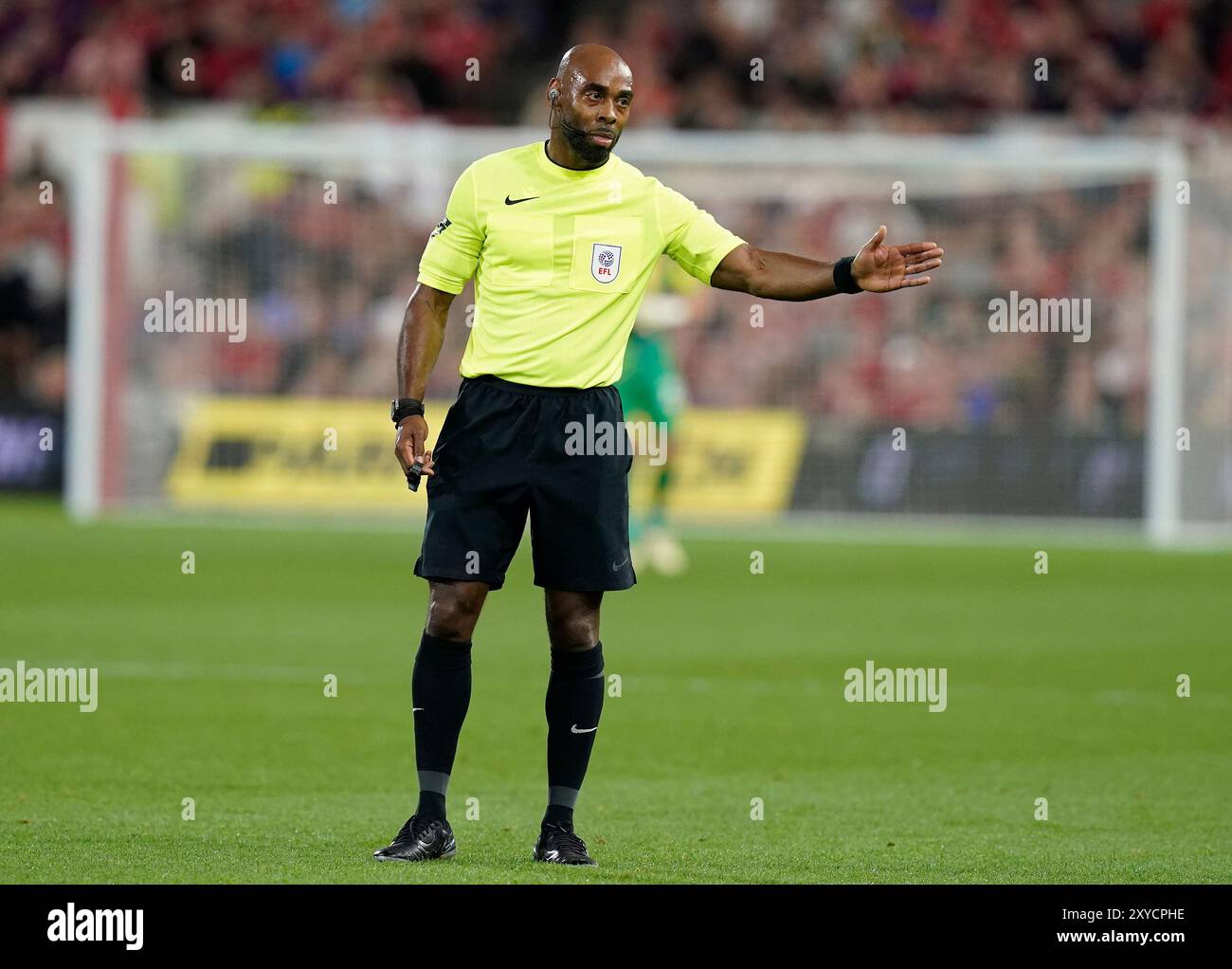 Referee sam hi-res stock photography and images - Alamy