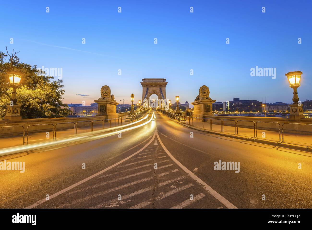 Budapest sunrise city skyline at Chain Bridge, Budapest, Hungary ...
