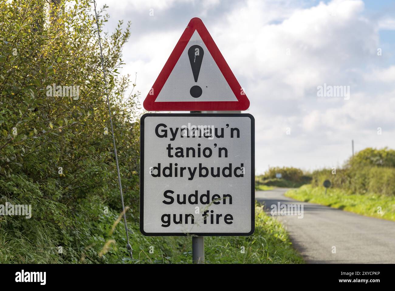 Fire sign welsh hi-res stock photography and images - Alamy