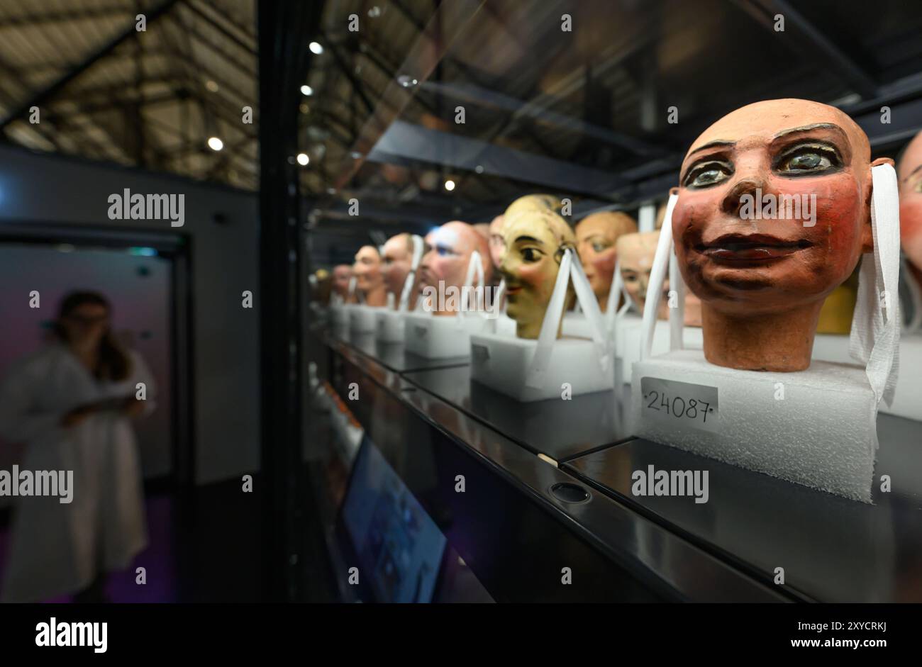 29 August 2024, Saxony, Dresden: Heads of marionettes, hand puppets and ...