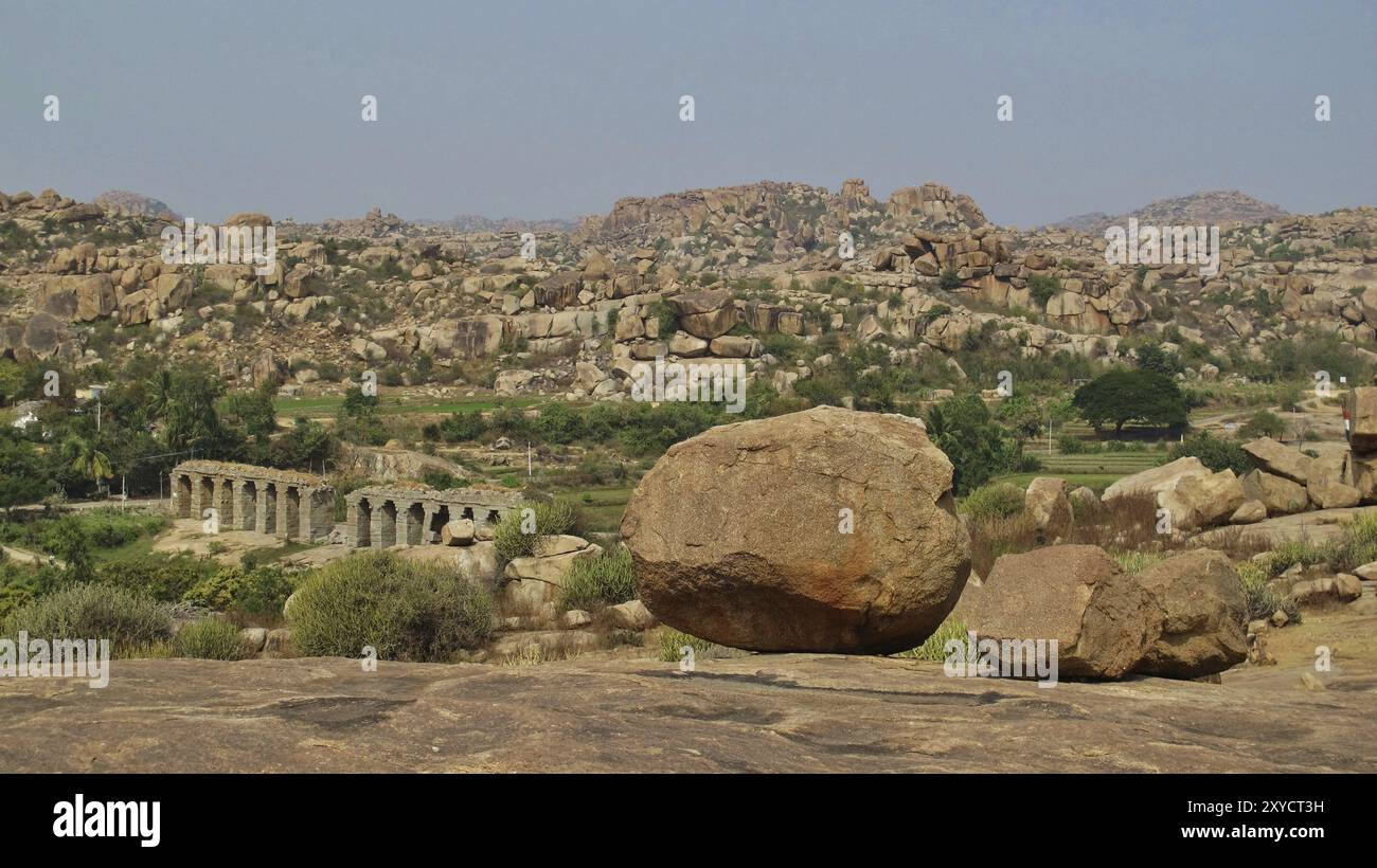 Ruin temple boulder landscape hi-res stock photography and images - Alamy