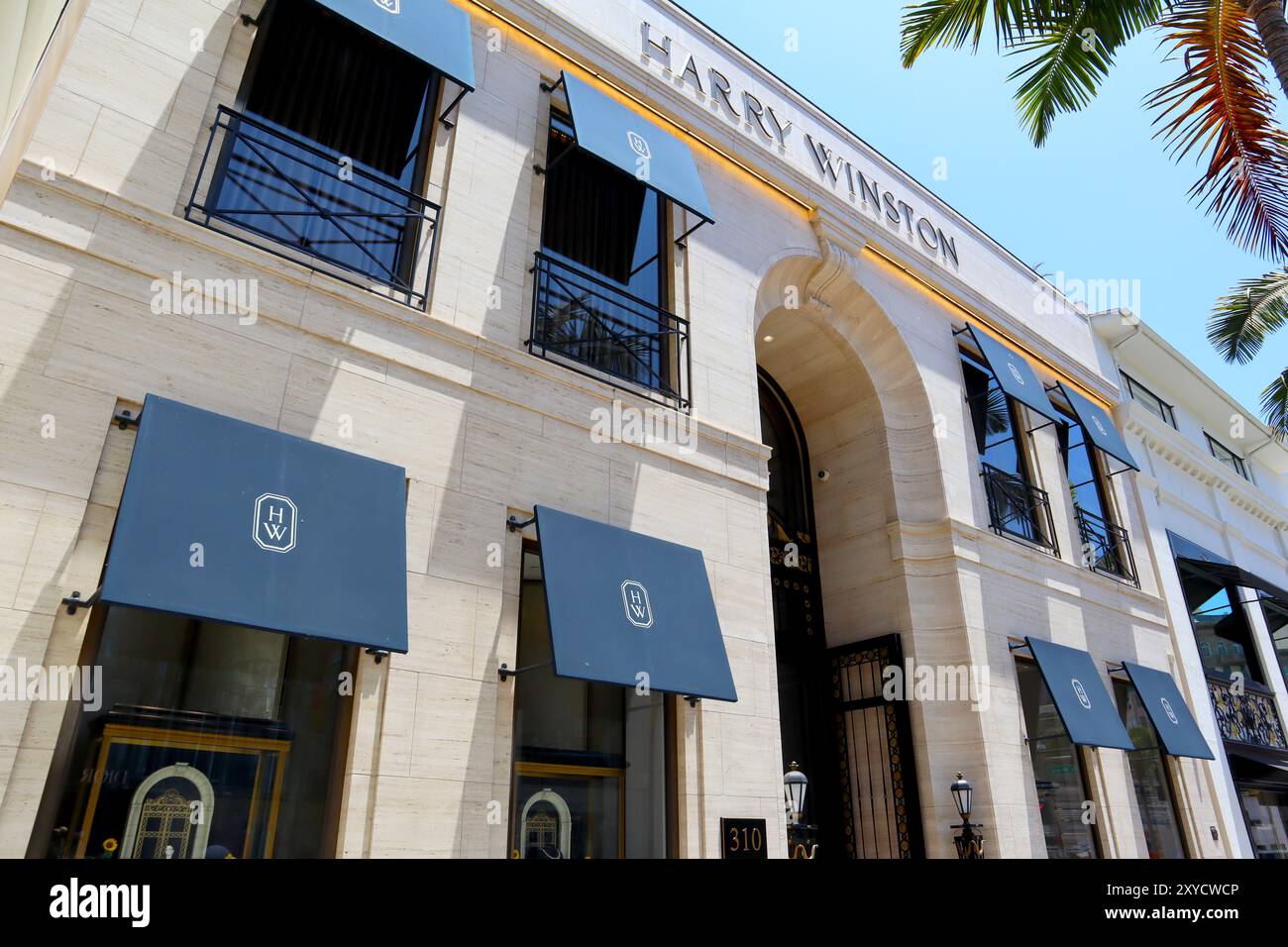 Beverly Hills, California: HARRY WINSTON fashion store on Rodeo Drive ...