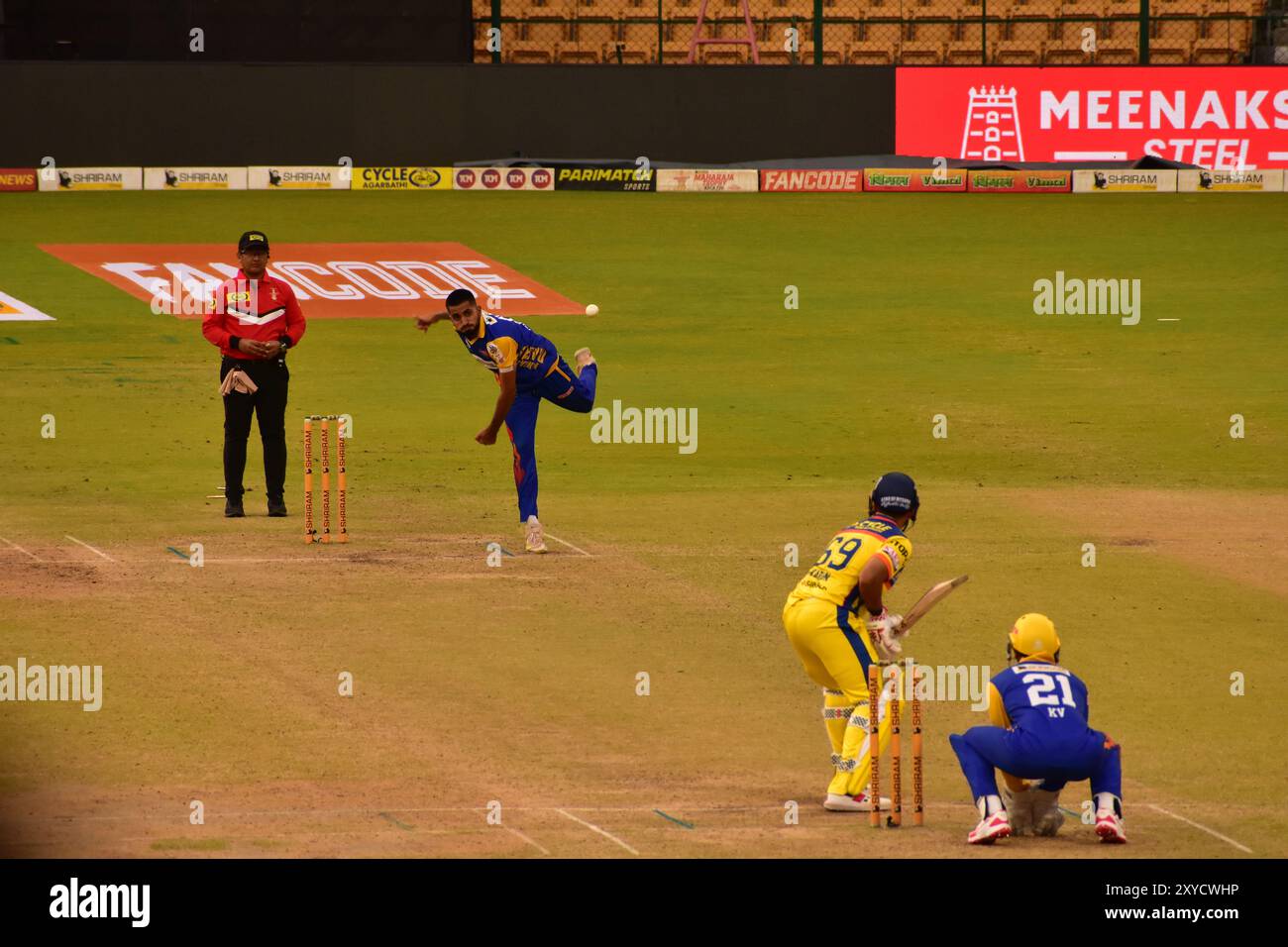 Bengaluru chinnaswamy stadium hi-res stock photography and images - Alamy