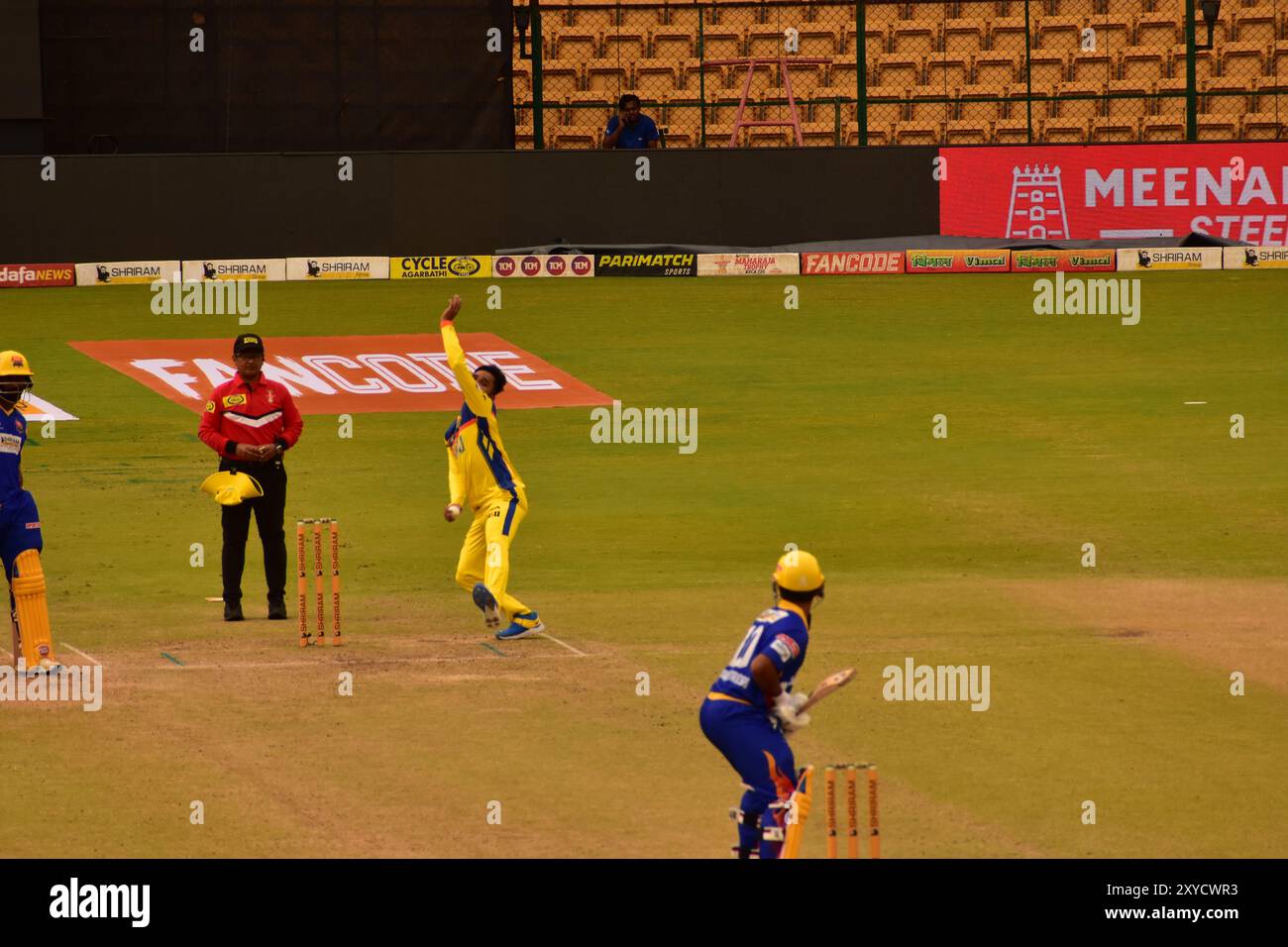 Bengaluru chinnaswamy stadium hi-res stock photography and images - Alamy