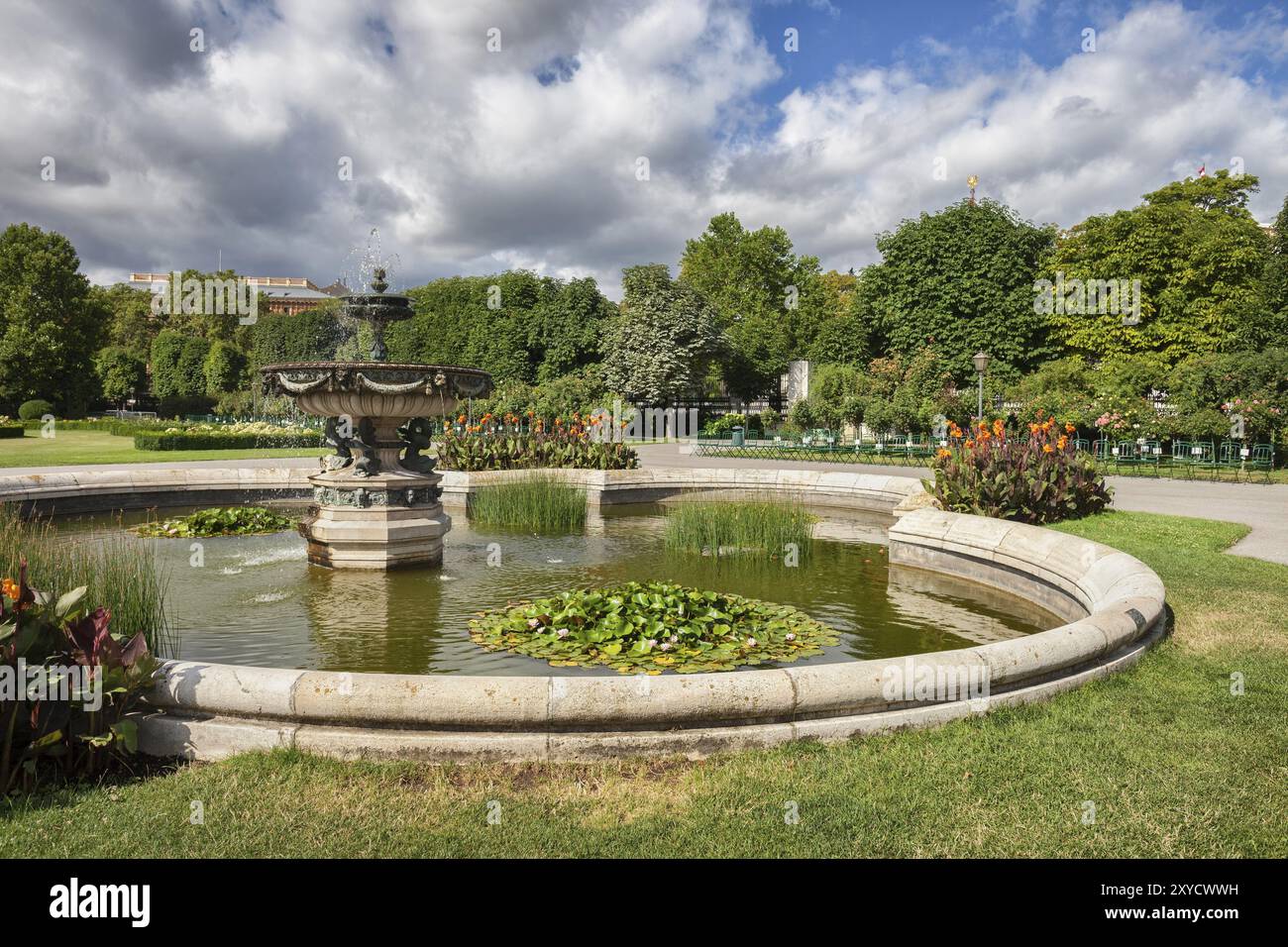Austria, Vienna, Volksgarten, People's Garden, park in the city centre with fountain and pool ...