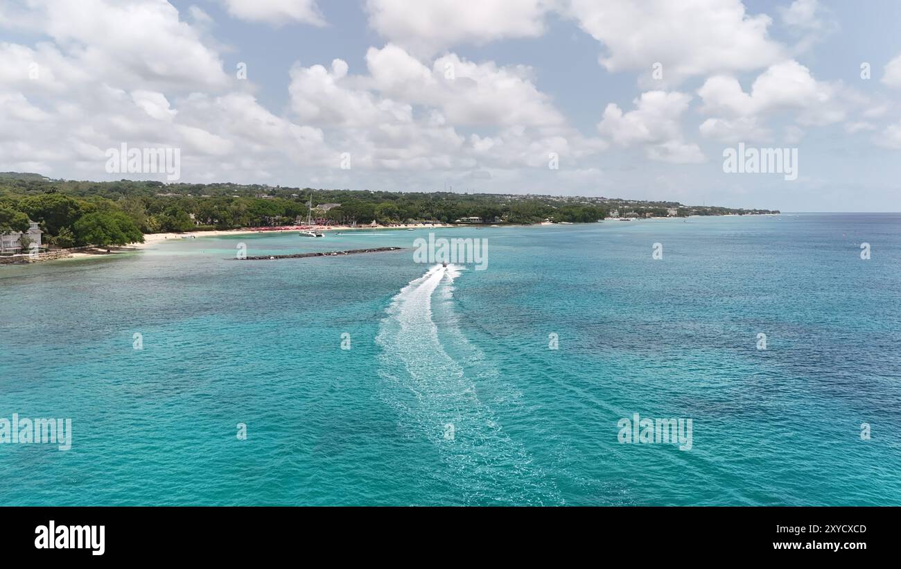 Holetown beach on the west coast of Barbados Stock Photo - Alamy