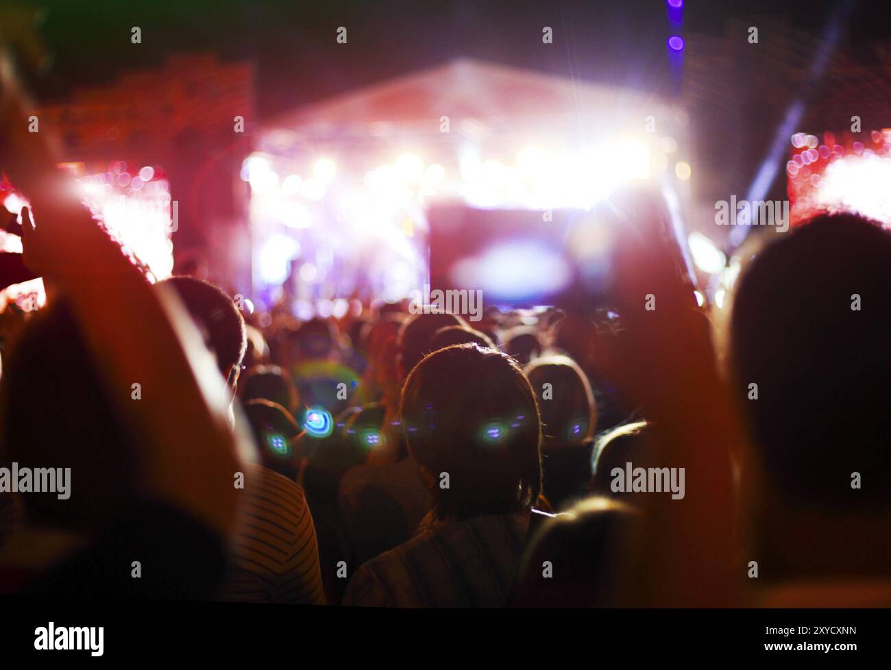 Concert front view stage crowded hi-res stock photography and images ...