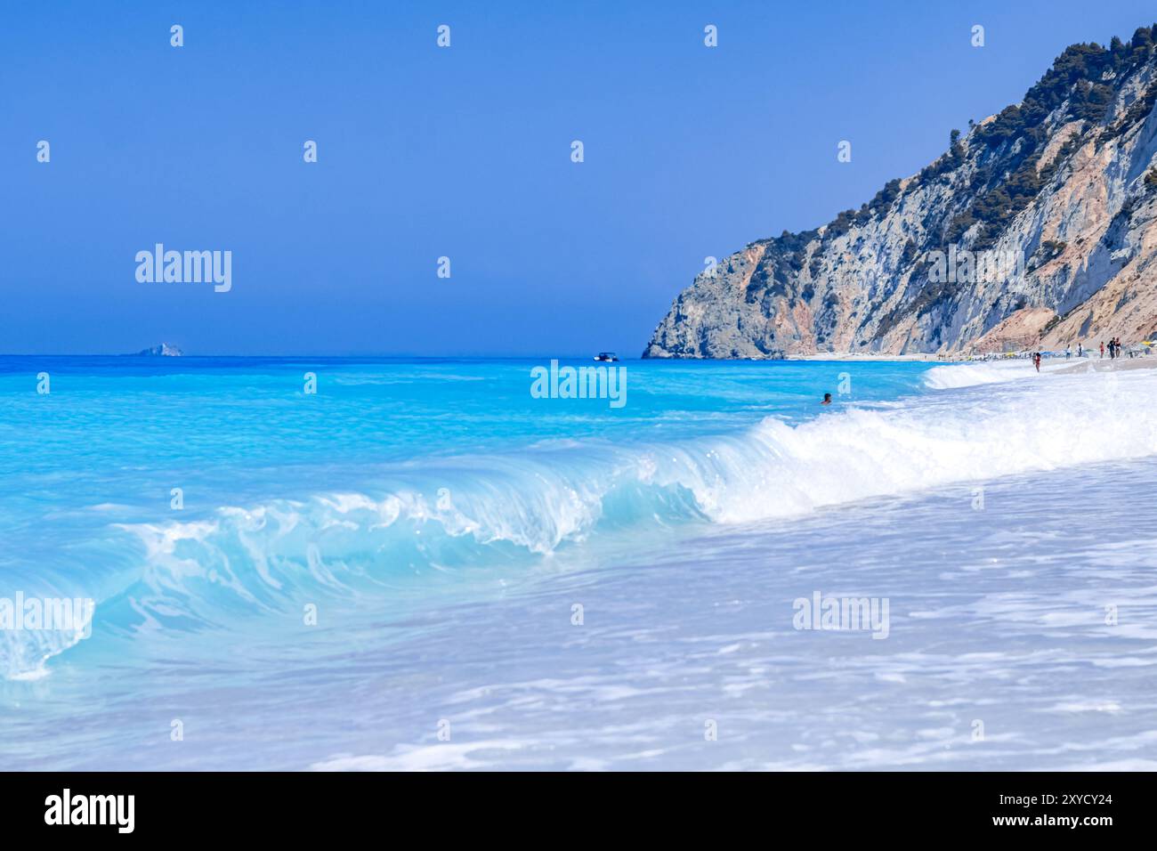Beautiful beachfront view waves hi-res stock photography and images - Alamy