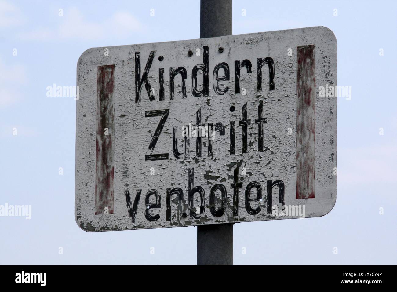 Children sign boards hi-res stock photography and images - Alamy