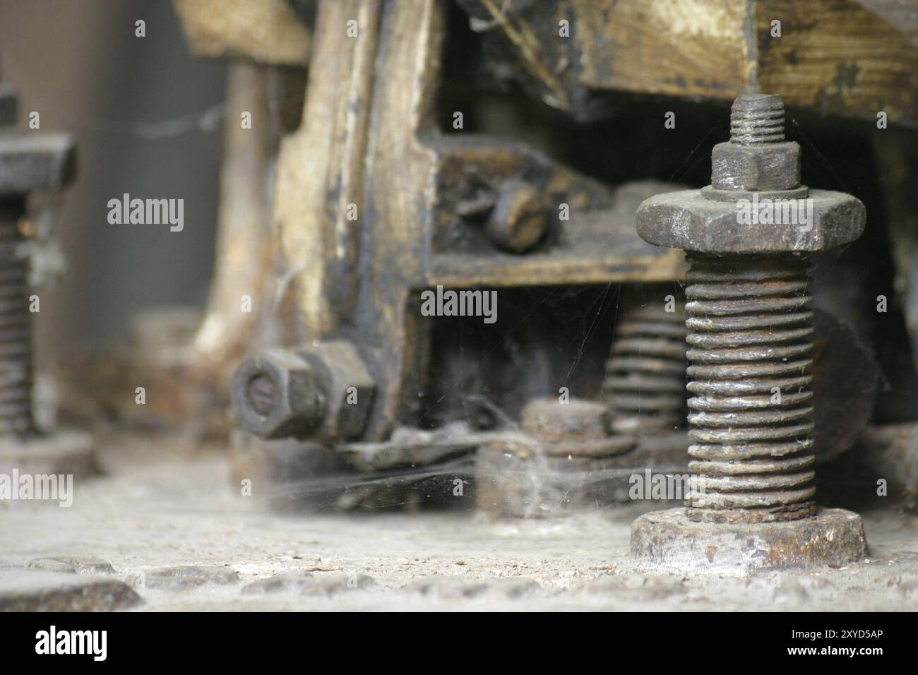Rotten screws hi-res stock photography and images - Alamy
