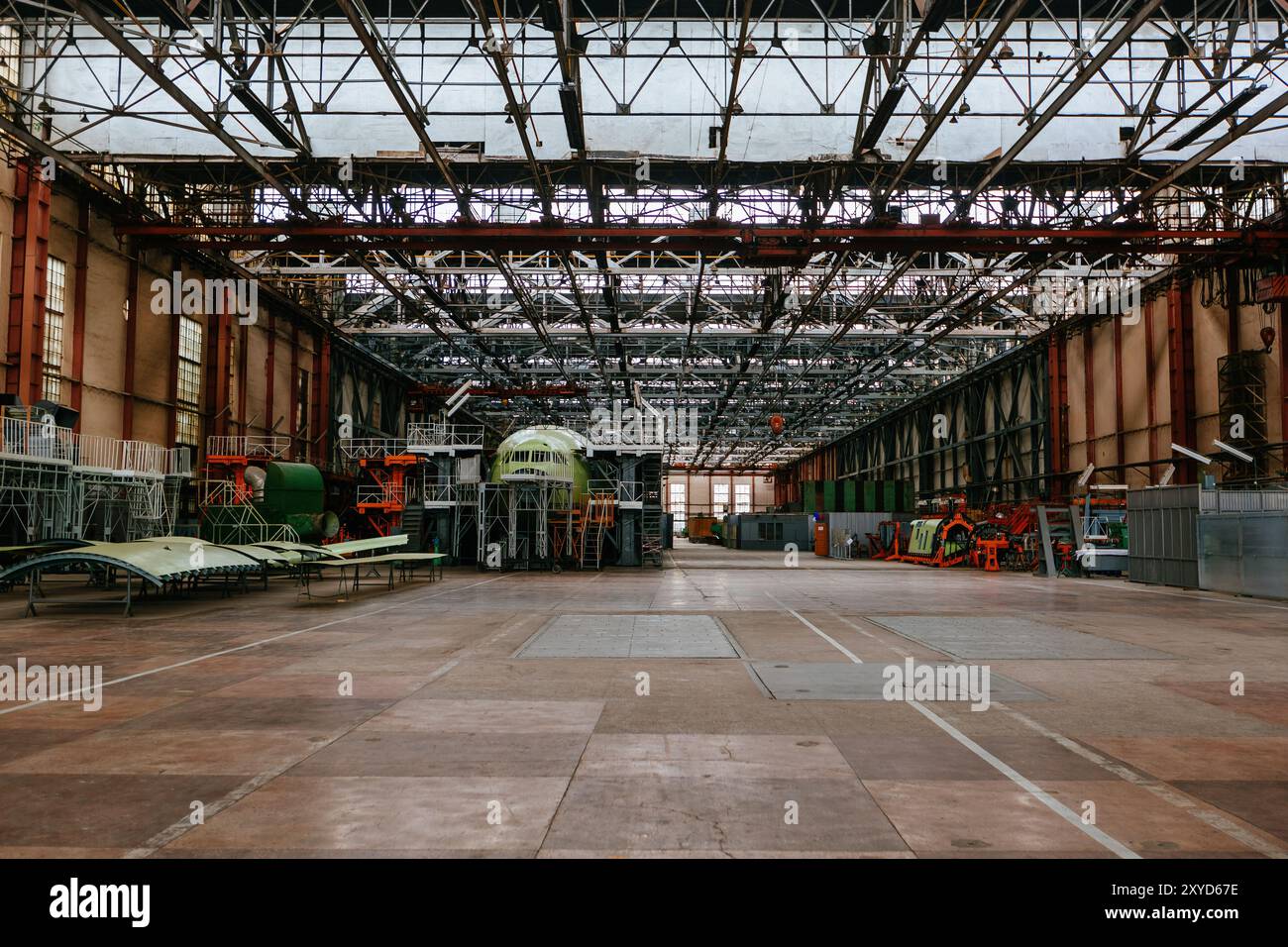 Aircraft manufacture assembly workshop hi-res stock photography and ...