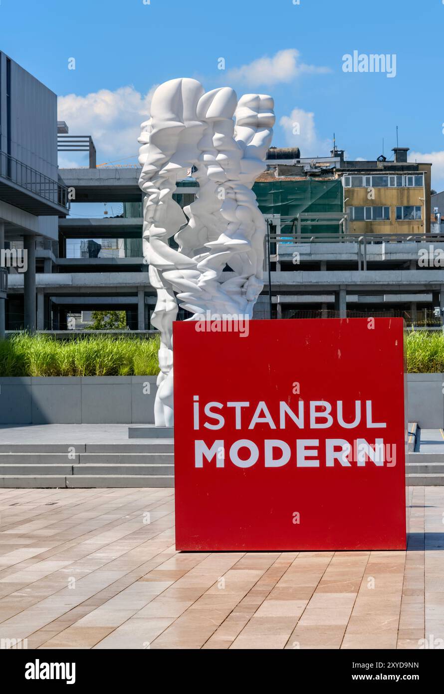 Sign istanbul modern museum hi-res stock photography and images - Alamy