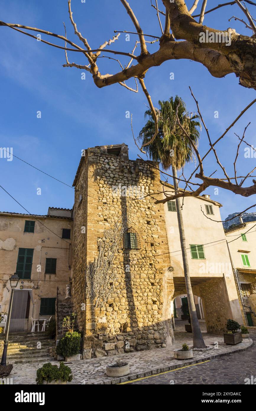 Placa des Triquet. Torre d?en Tem Alemany, siglo XVI, Estellencs ...