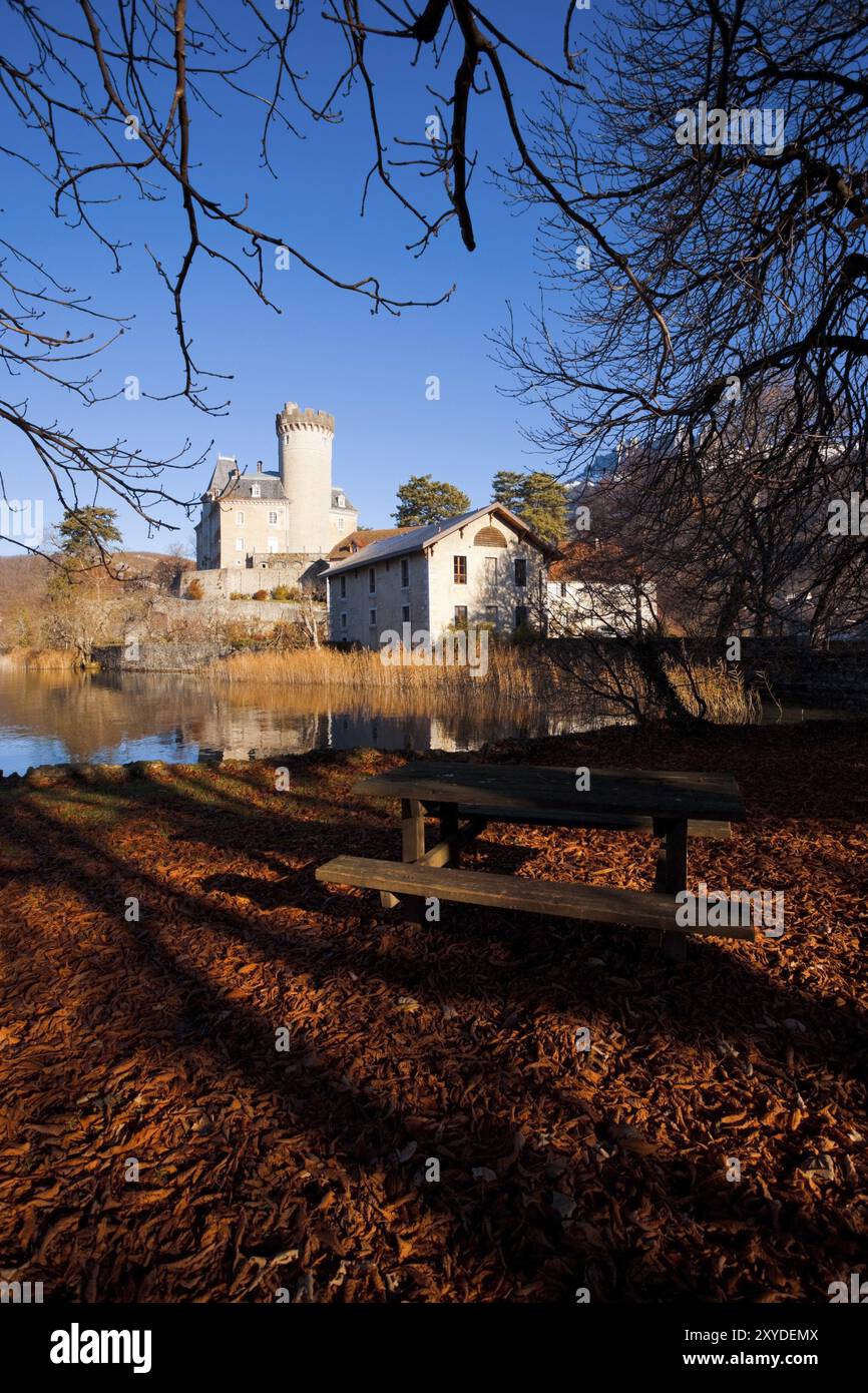 Medieval castle architecture branches hi-res stock photography and ...