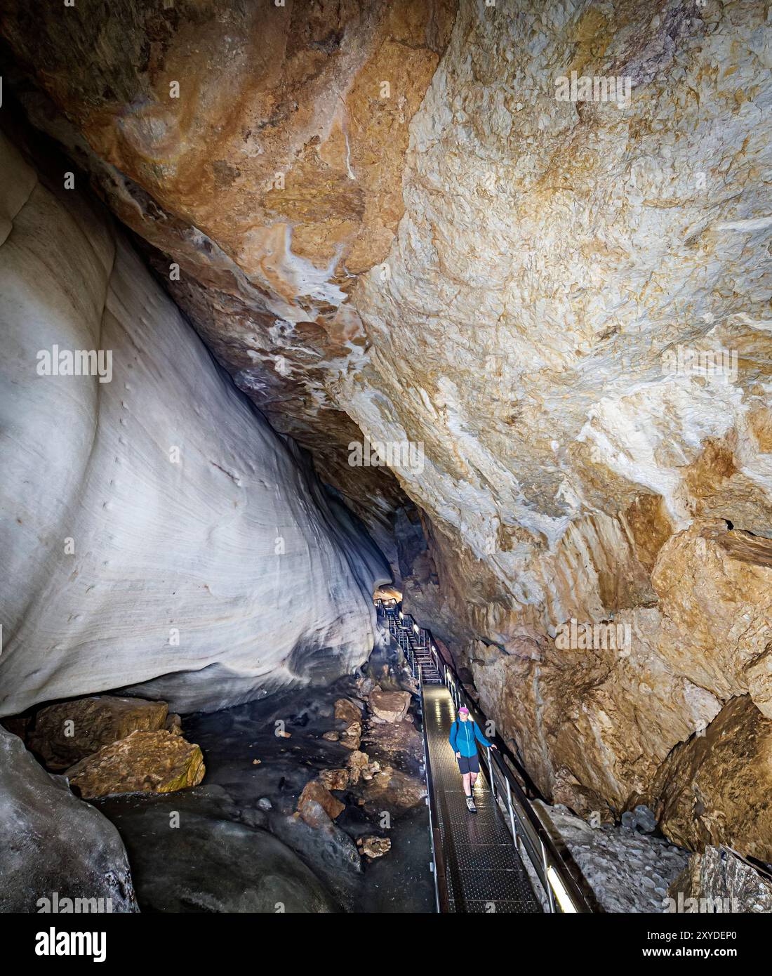 Ice cave formations hi-res stock photography and images - Alamy