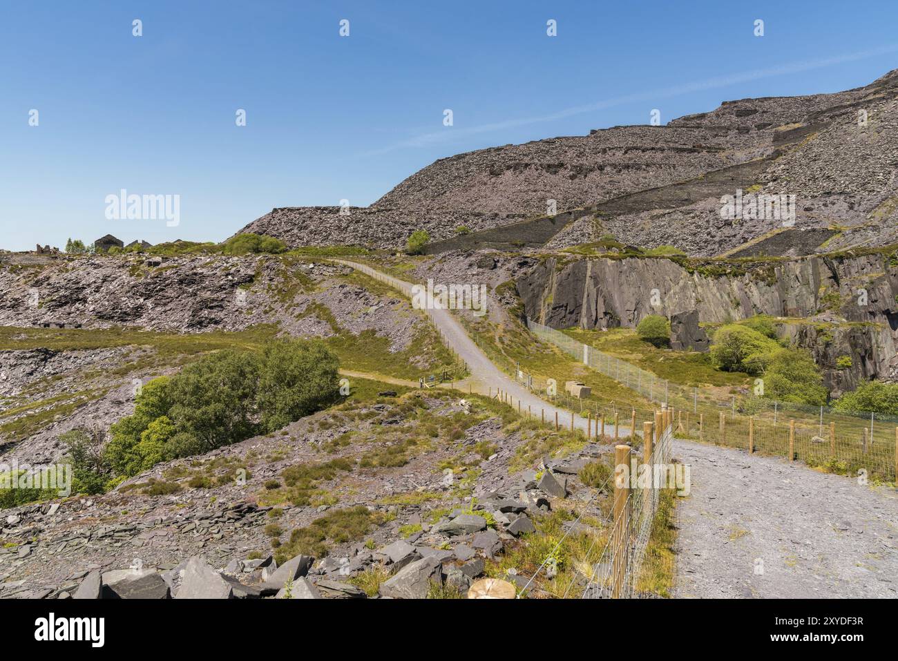 Building derelict dinorwic hi-res stock photography and images - Alamy