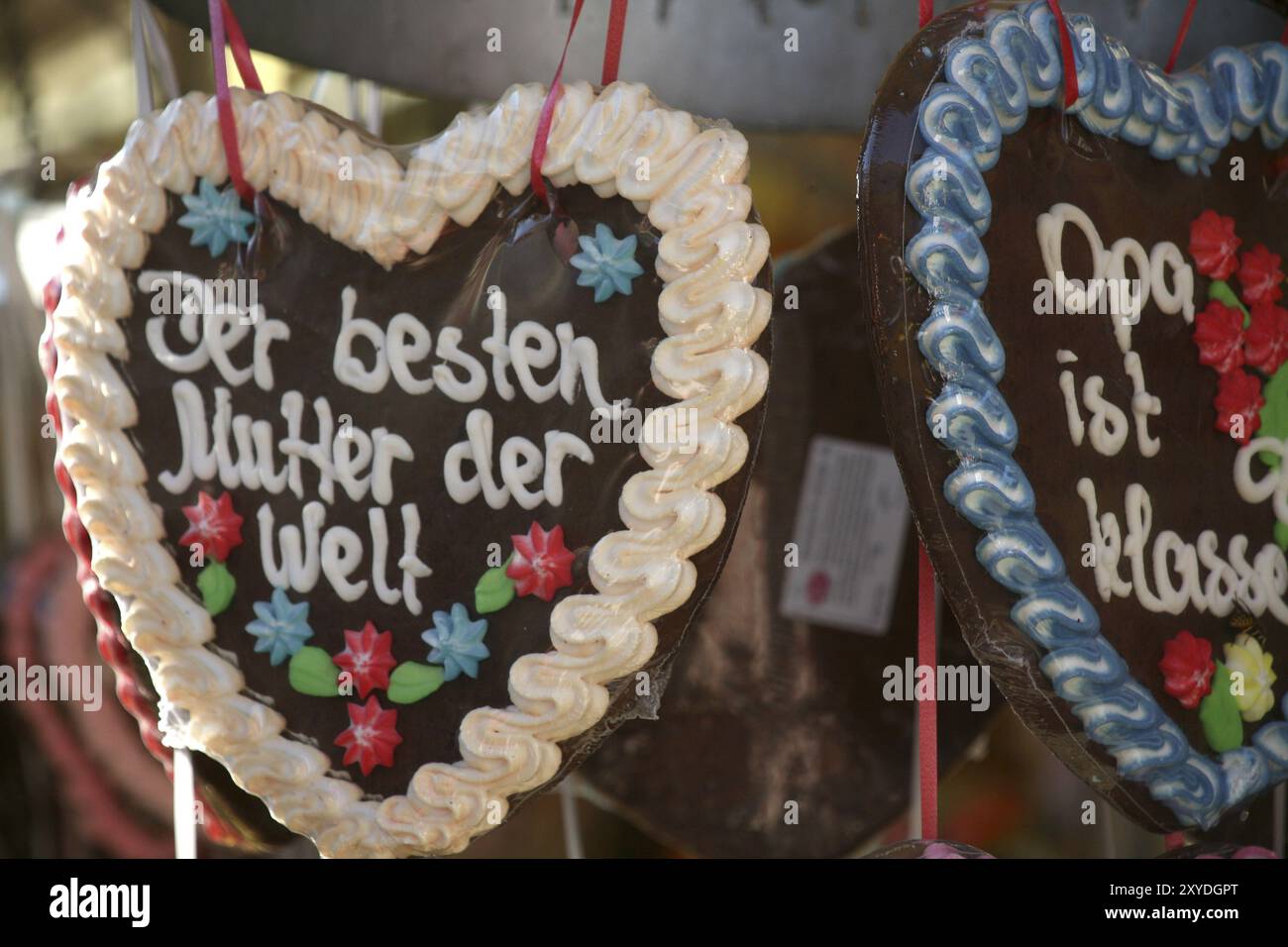 Stall souvenir icons old hi-res stock photography and images - Alamy