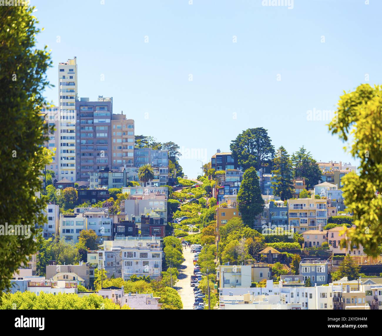 Distant view of most crooked street in the world, Lombard Street an ...