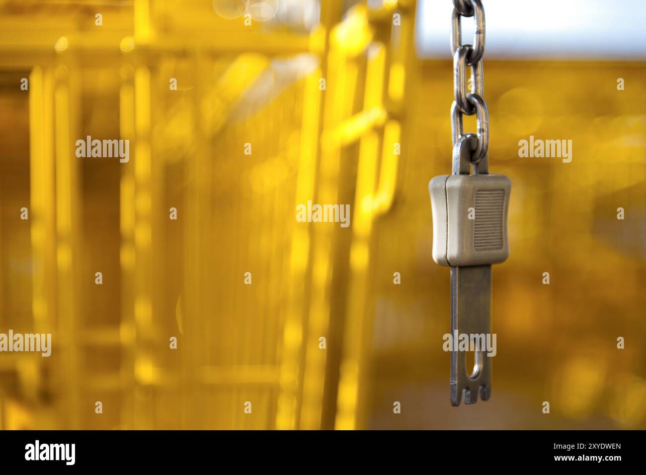 Supermarket trolley and lock hi-res stock photography and images - Alamy