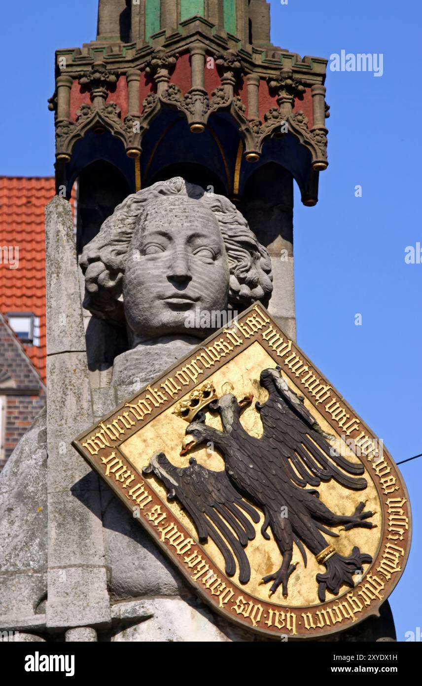 Roland statue, Bremen city centre Stock Photo - Alamy