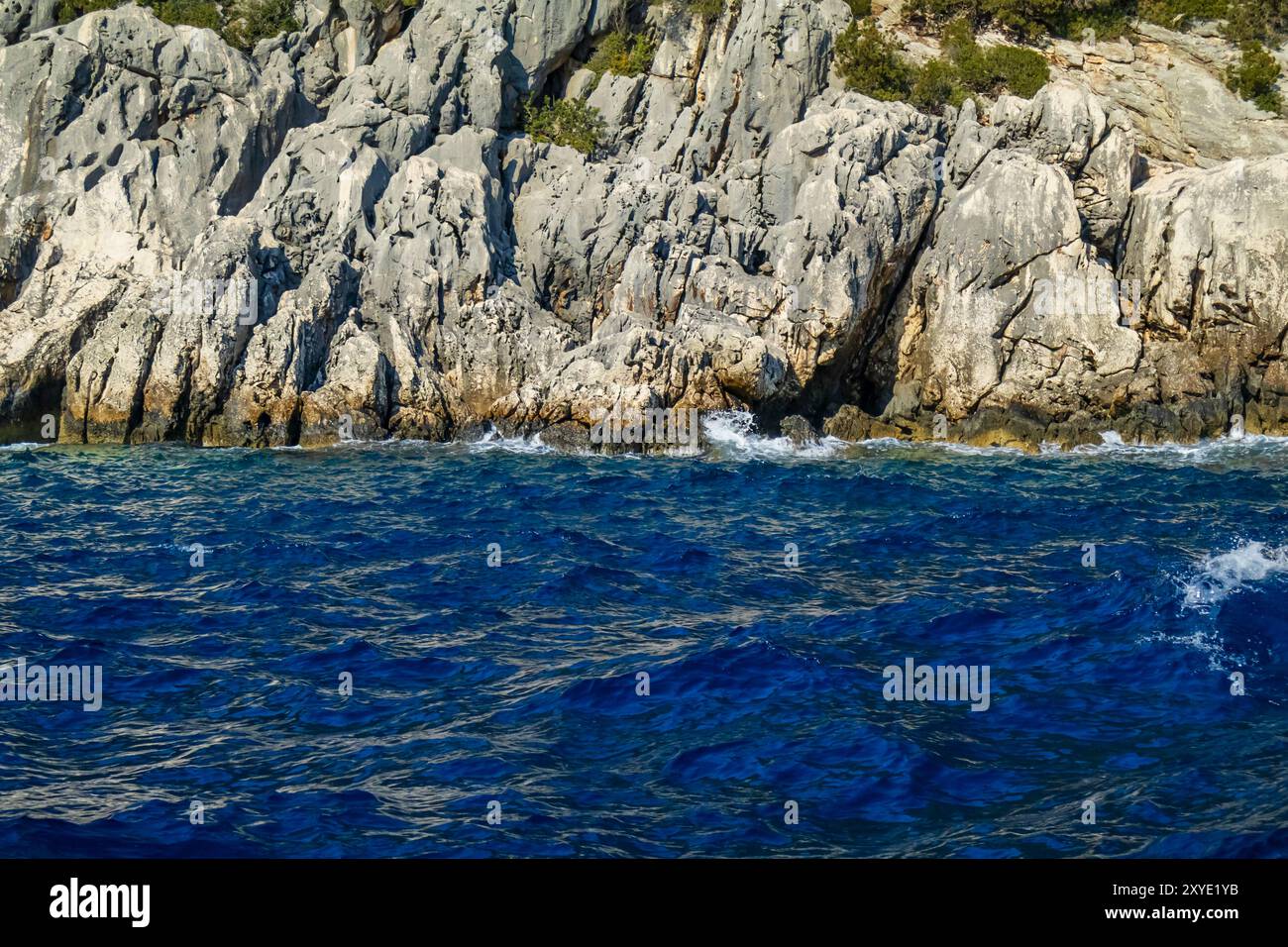 Impact rock hi-res stock photography and images - Alamy