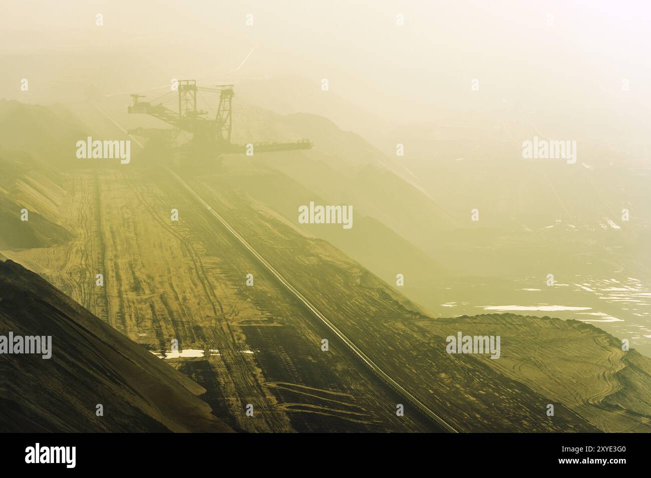 Spreader in opencast garzweiler in hi-res stock photography and images ...