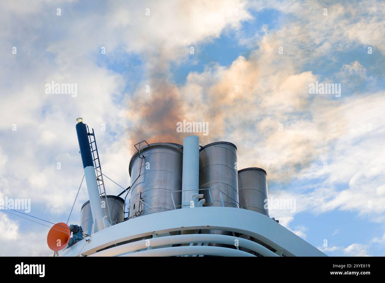Heavy fuel hi-res stock photography and images - Alamy