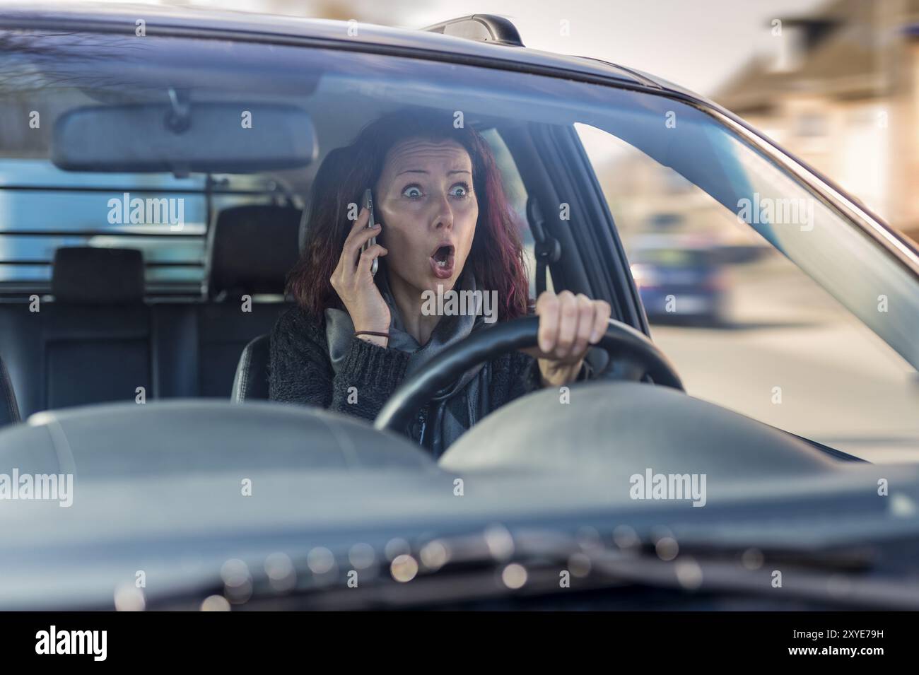 Conversation without talking hi-res stock photography and images - Alamy