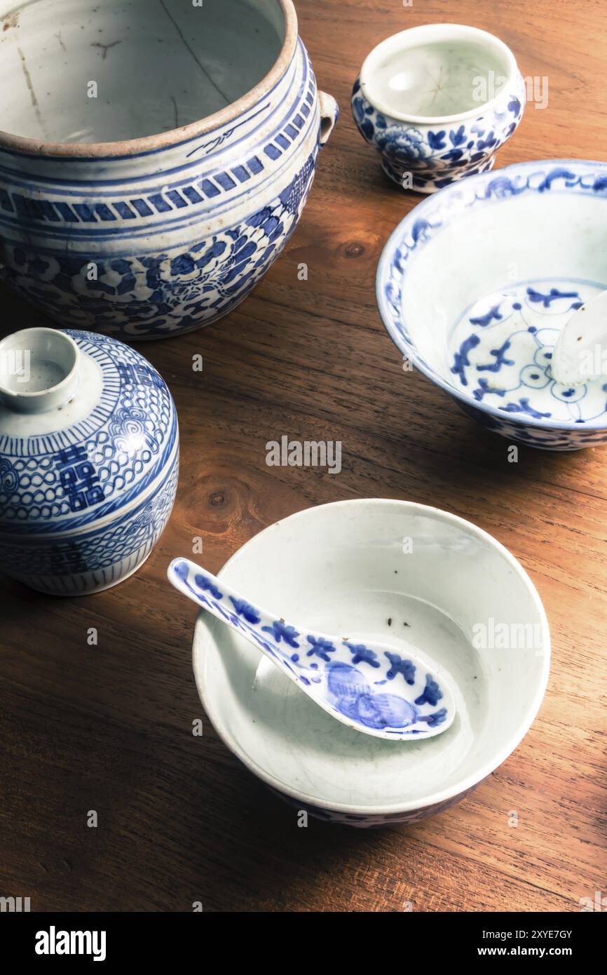 Ancient chinese plate hi-res stock photography and images - Alamy