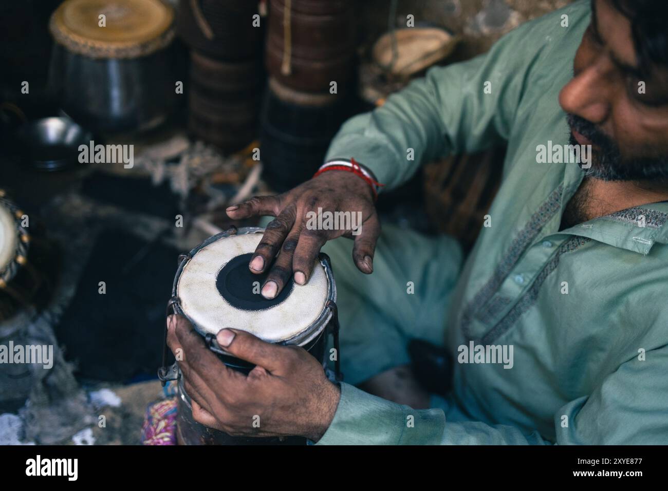 Tabla pakistan asia hi-res stock photography and images - Alamy