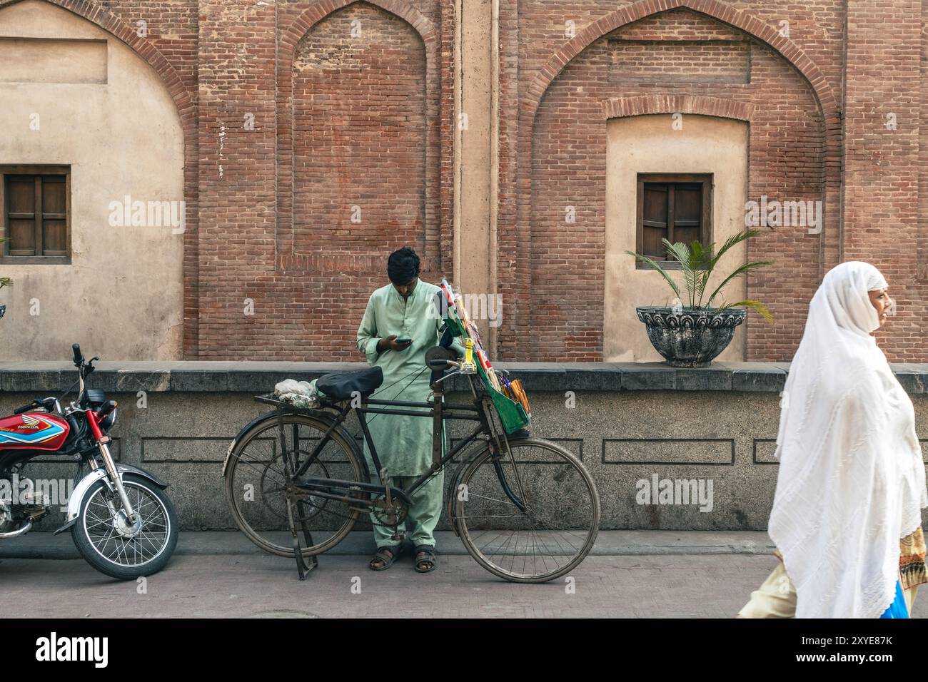 Walled City of Lahore Stock Photo - Alamy