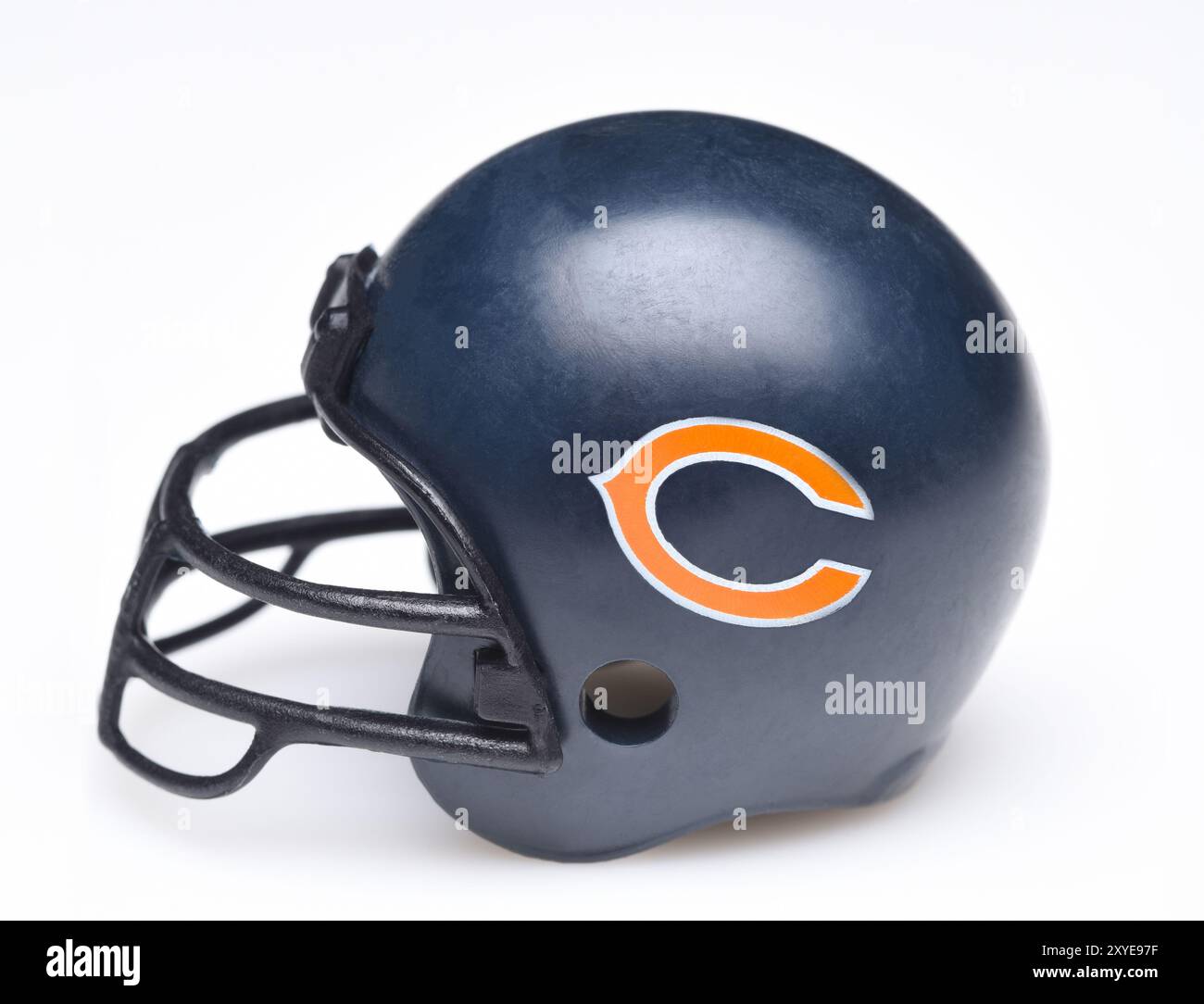 Chicago bears logo helmet hi-res stock photography and images - Alamy