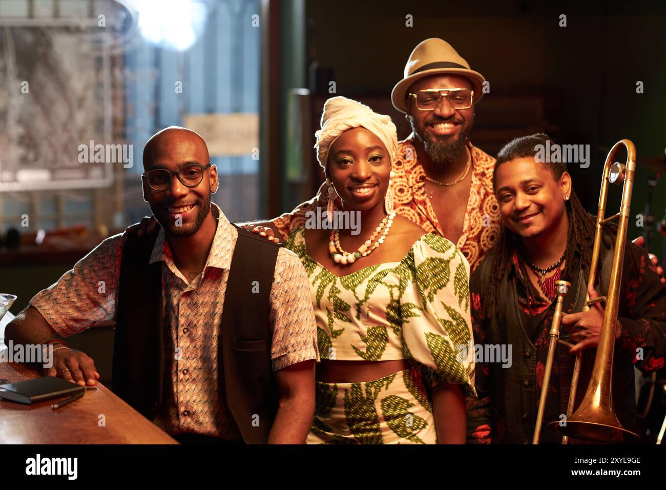 Jazz music band posing hi-res stock photography and images - Alamy