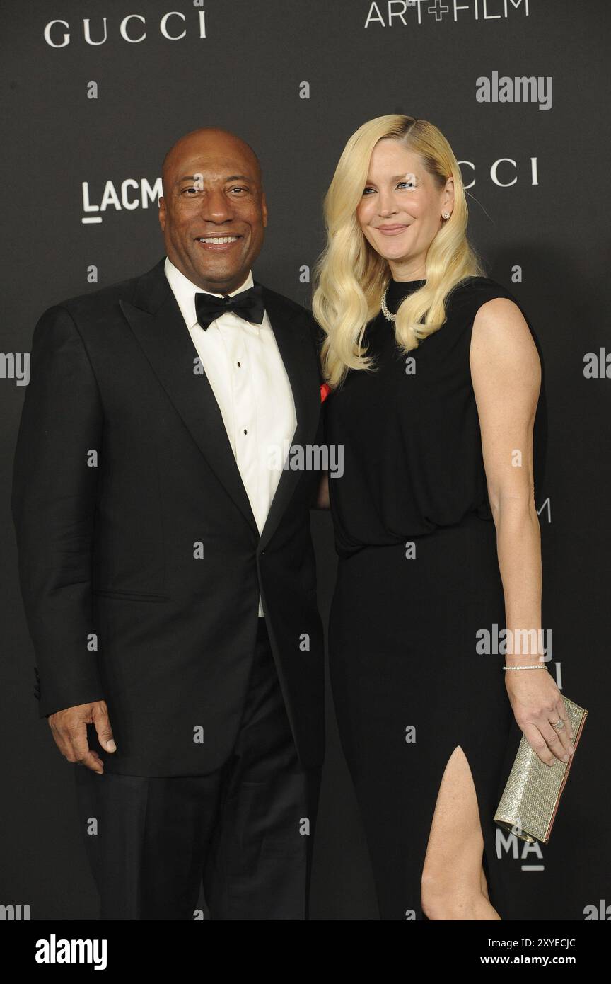 Byron Allen and Jennifer Lucas Stock Photo - Alamy