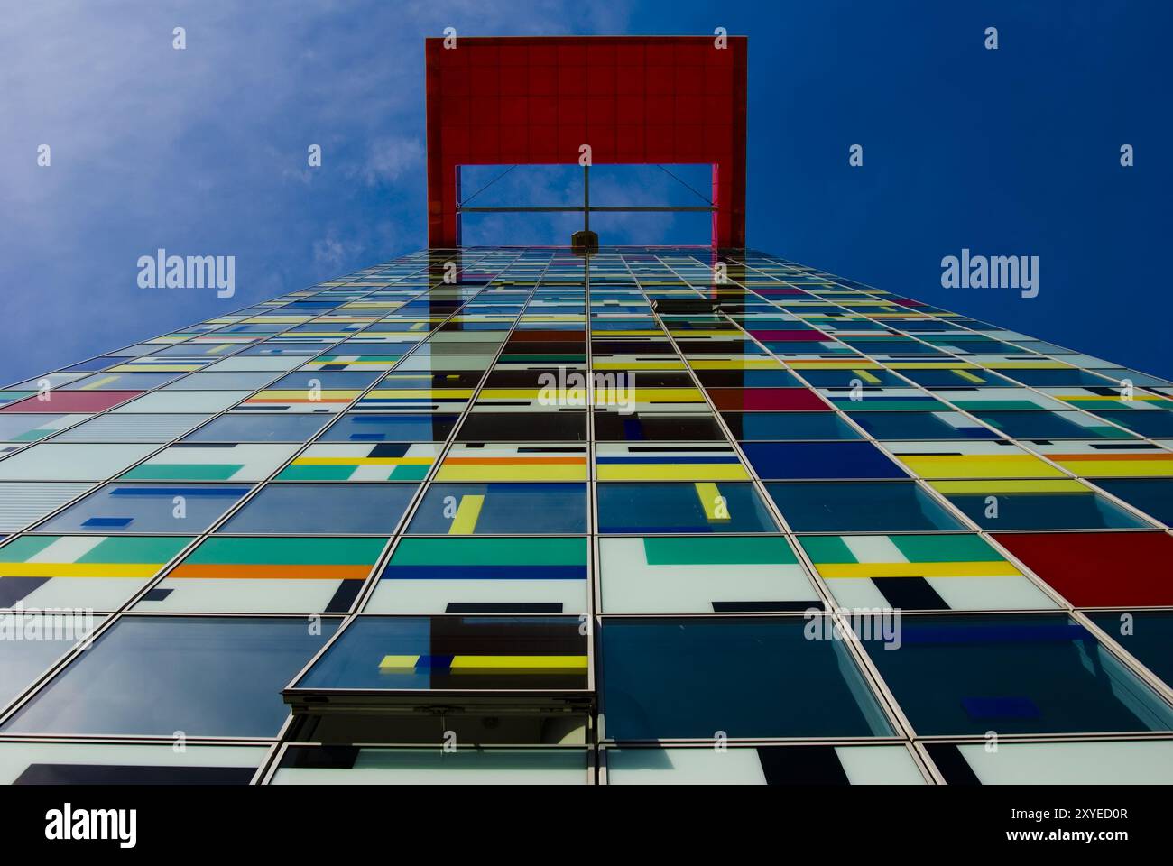 Office building in Duesseldorf's media harbour Stock Photo - Alamy