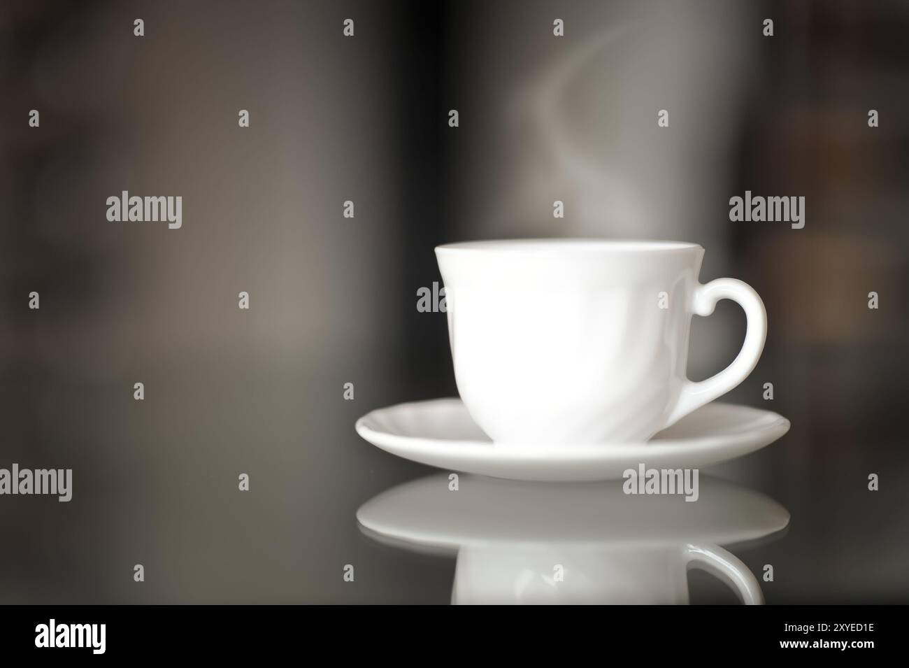 On white table stands stand hi-res stock photography and images - Alamy