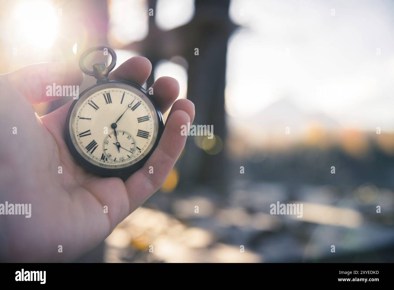 Hand held stopwatch hi-res stock photography and images - Alamy