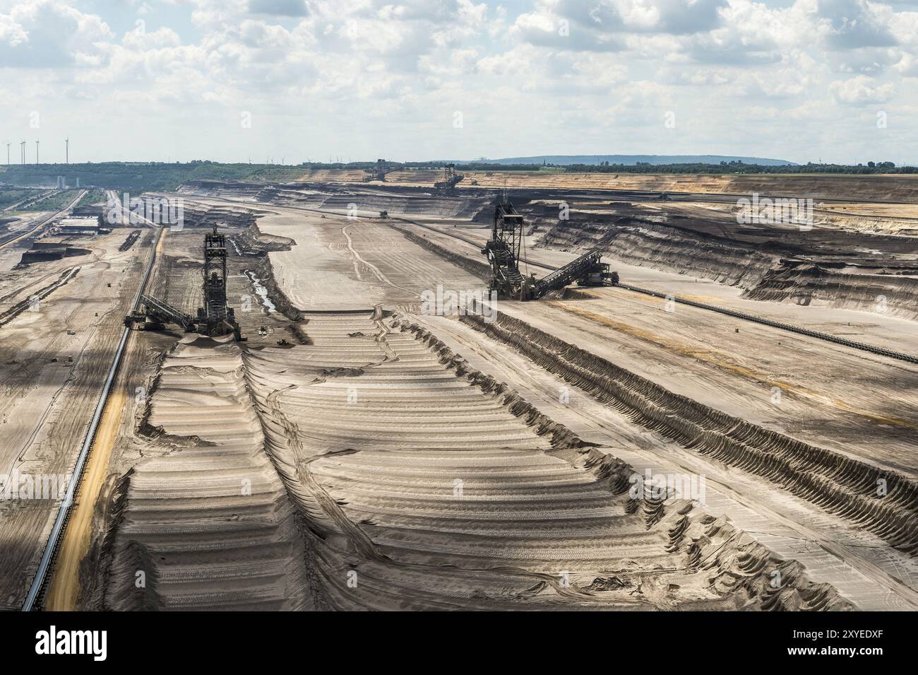 Overburden hi-res stock photography and images - Alamy