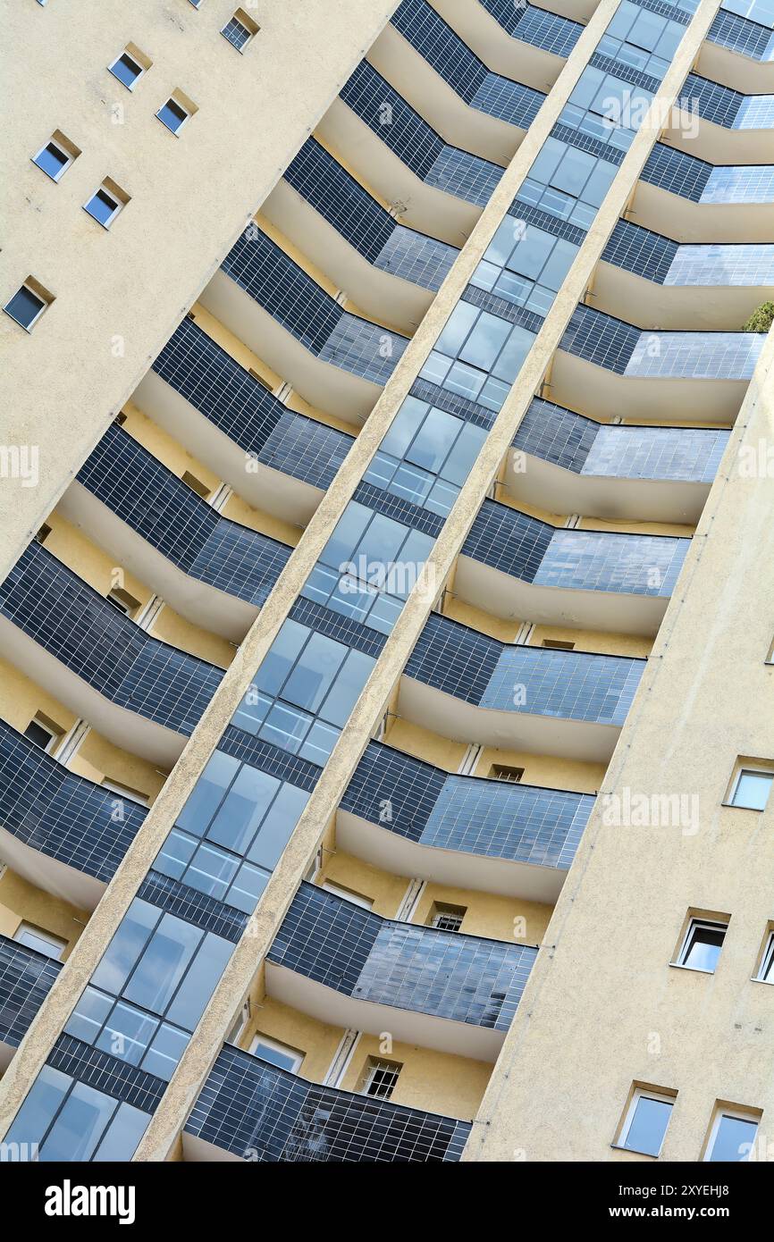 High rise facades in downtown hi-res stock photography and images - Alamy