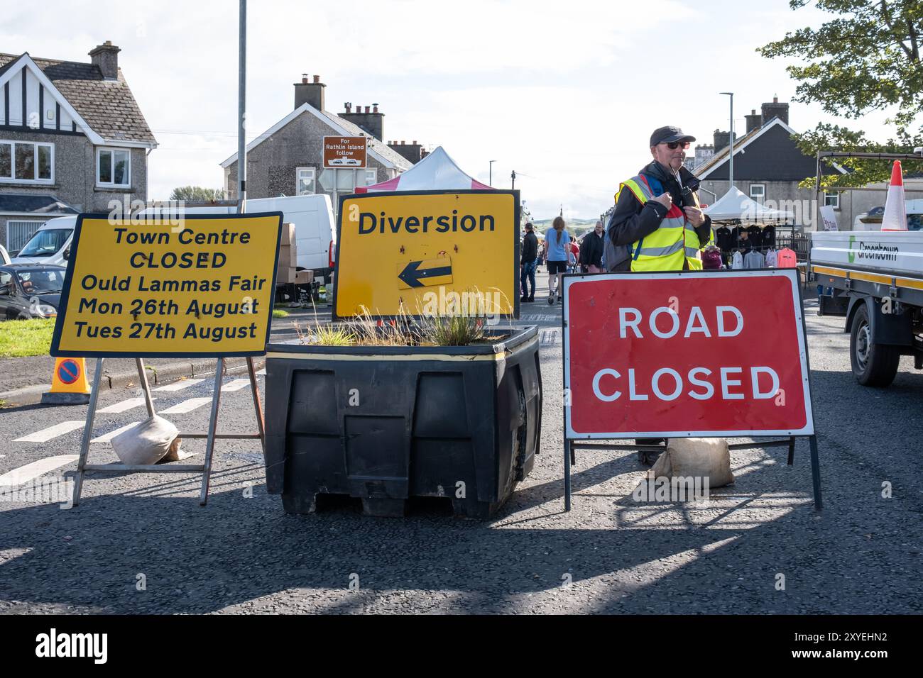 Road closed sign, diversion sign, Ould Lammas Fair pedestrianisation of ...