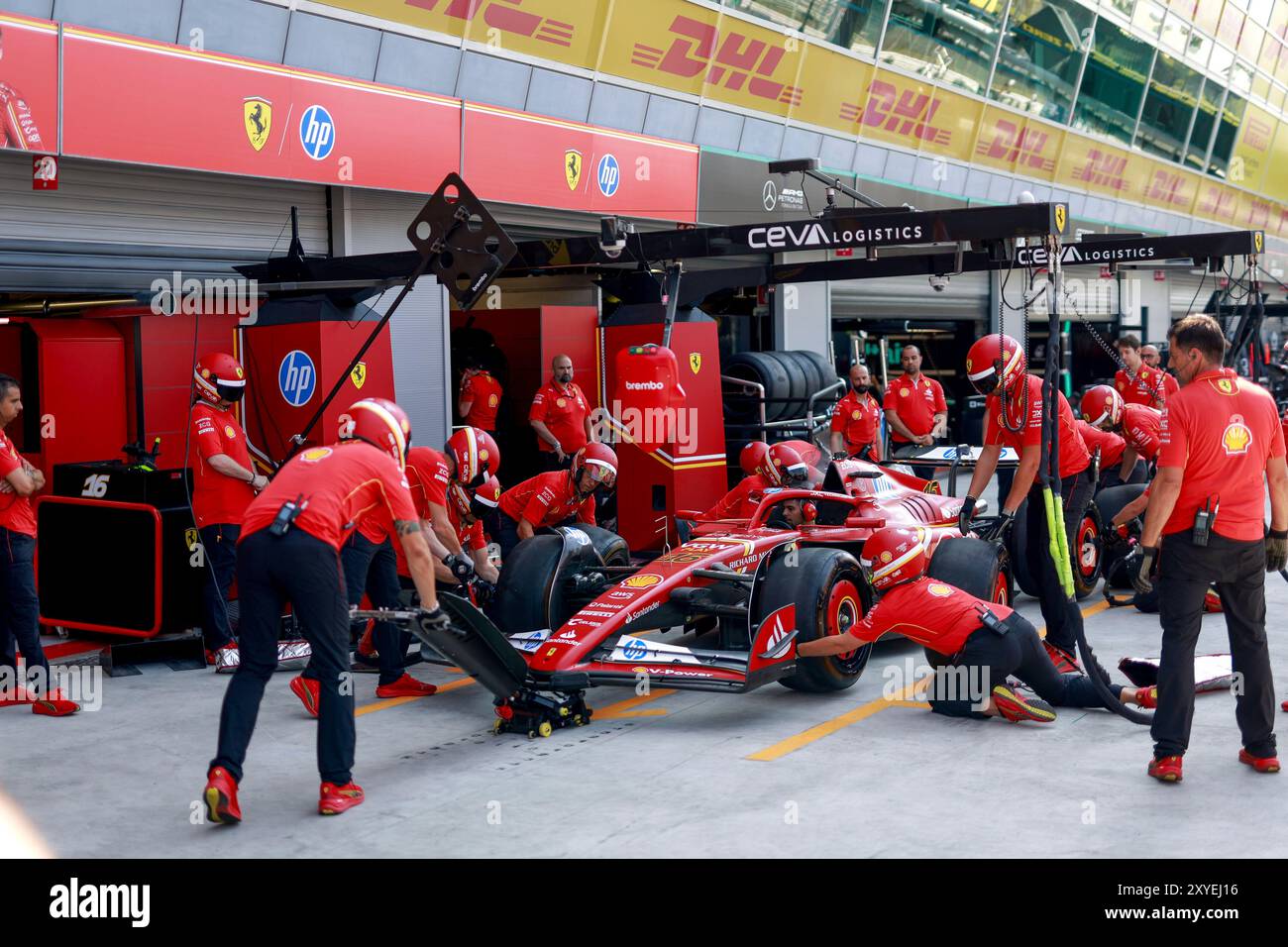 Ferrari pit stop 2024 hi-res stock photography and images - Alamy