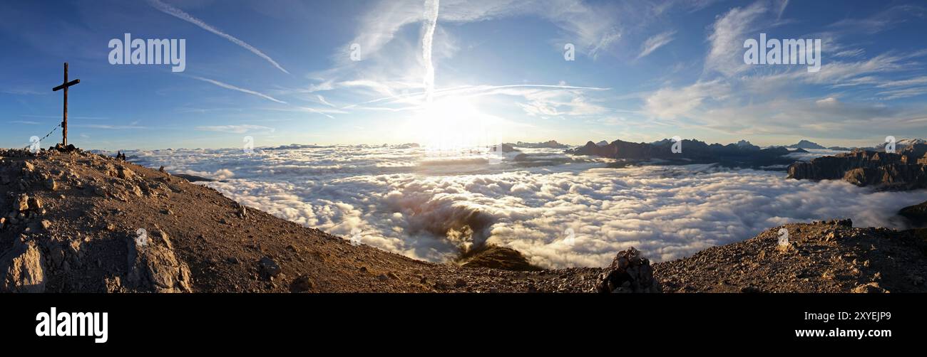 Tourist hikes on summit hi-res stock photography and images - Alamy