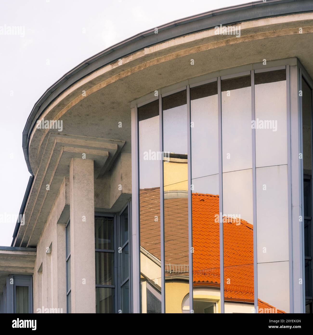 Modern architecture with reflections in the windows Stock Photo - Alamy