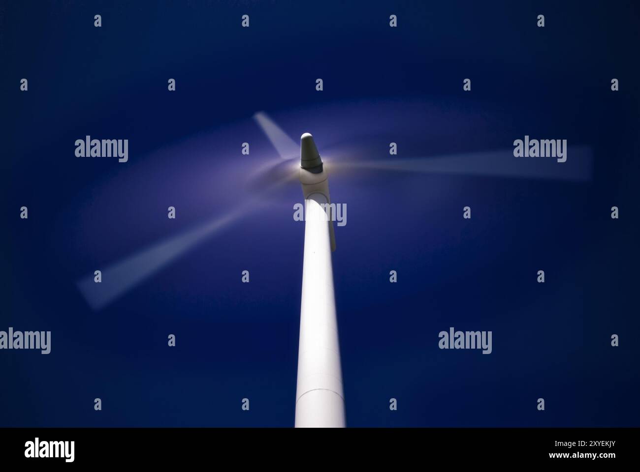 High wind speeds hi-res stock photography and images - Alamy