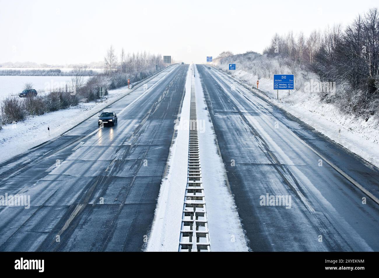 Empty motorway overhead hi-res stock photography and images - Alamy